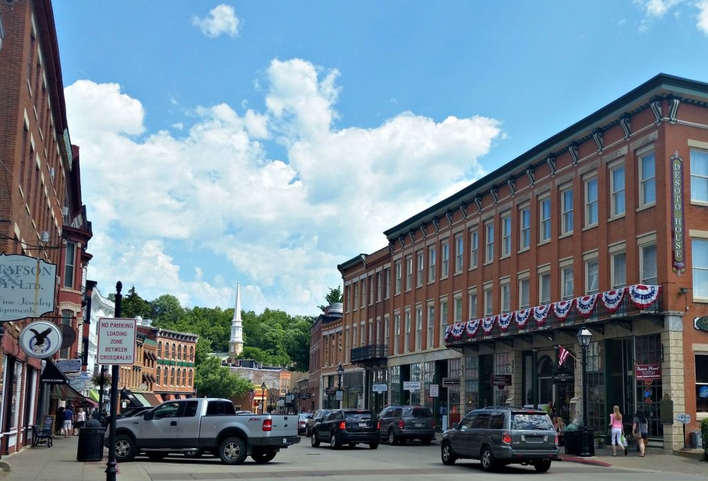 5 Casual Lunch Spots In Galena | Goldmoor Inn
